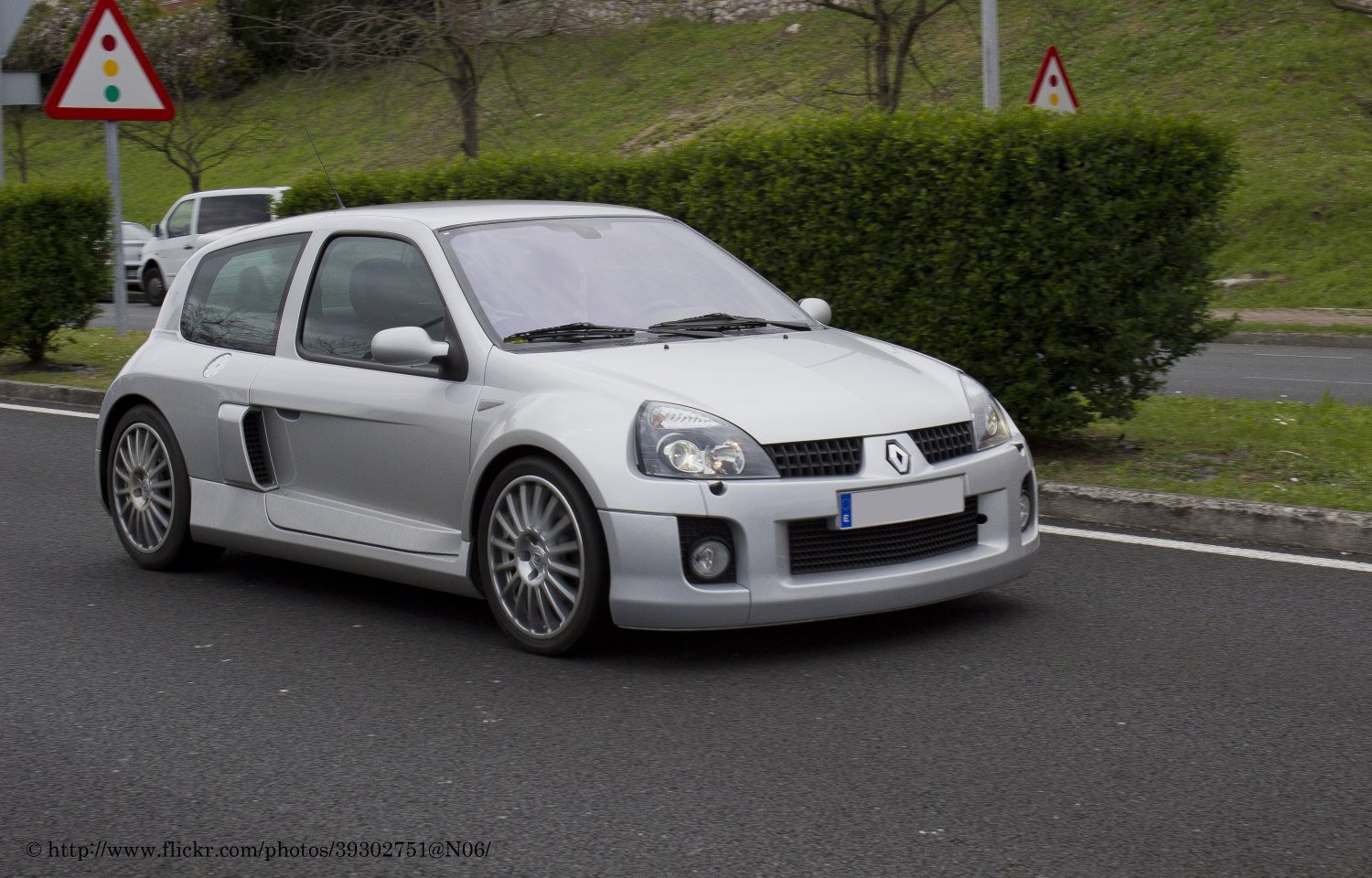 Renault Clio technical specifications and fuel economy